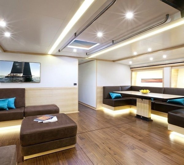Yacht Hamilton II, CNB Bordeaux | CHARTERWORLD Luxury Superyacht Charters